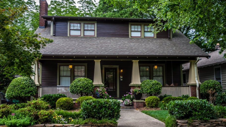 What Is A Craftsman Bungalow In 2020 Craftsman Bungalow Exterior What Is A Craftsman Bungalow In 2020 Craftsman Bungalow Exterior